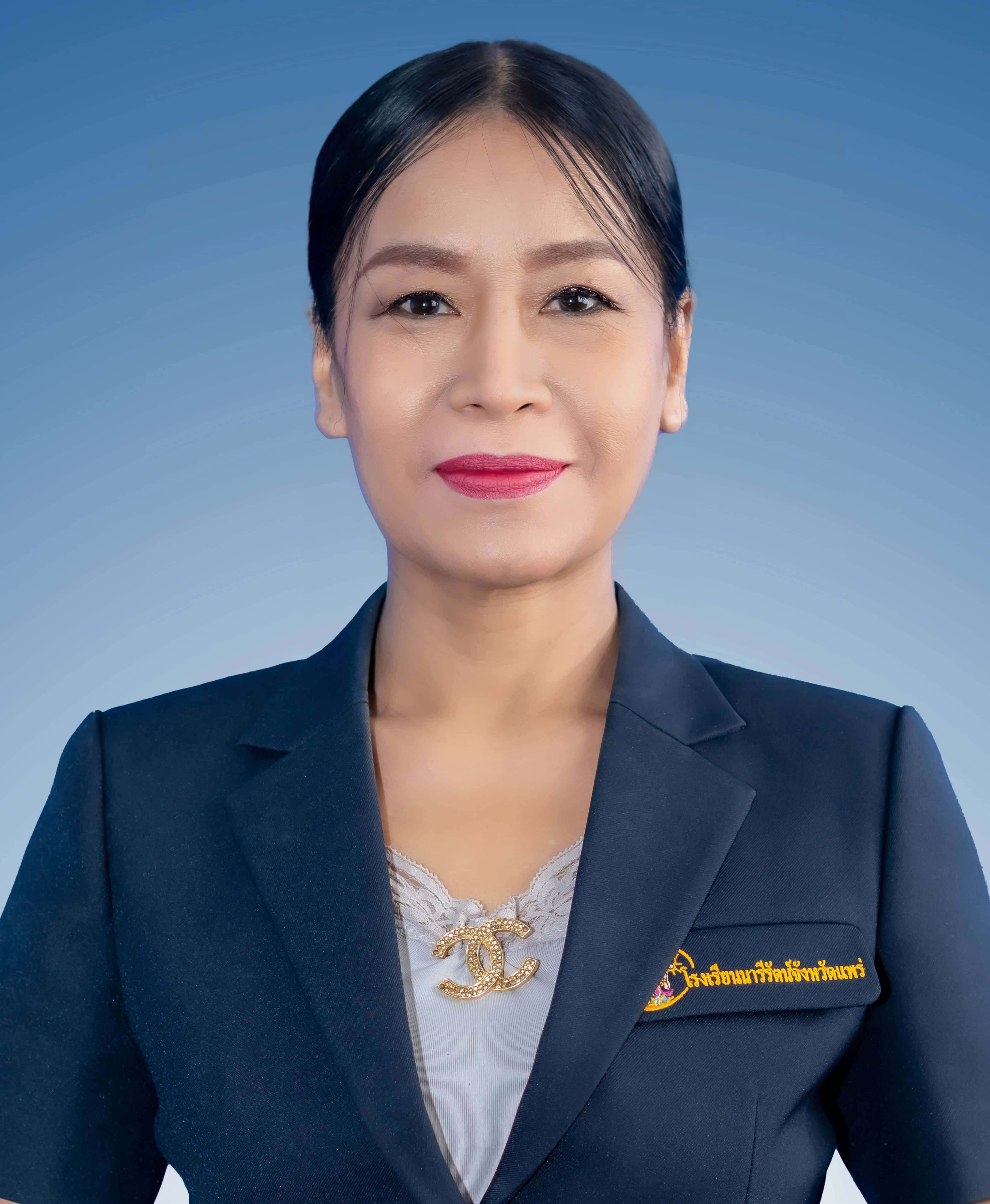 บุคคลากรโรงเรียนนารีรัตน์จังหวัดแพร่