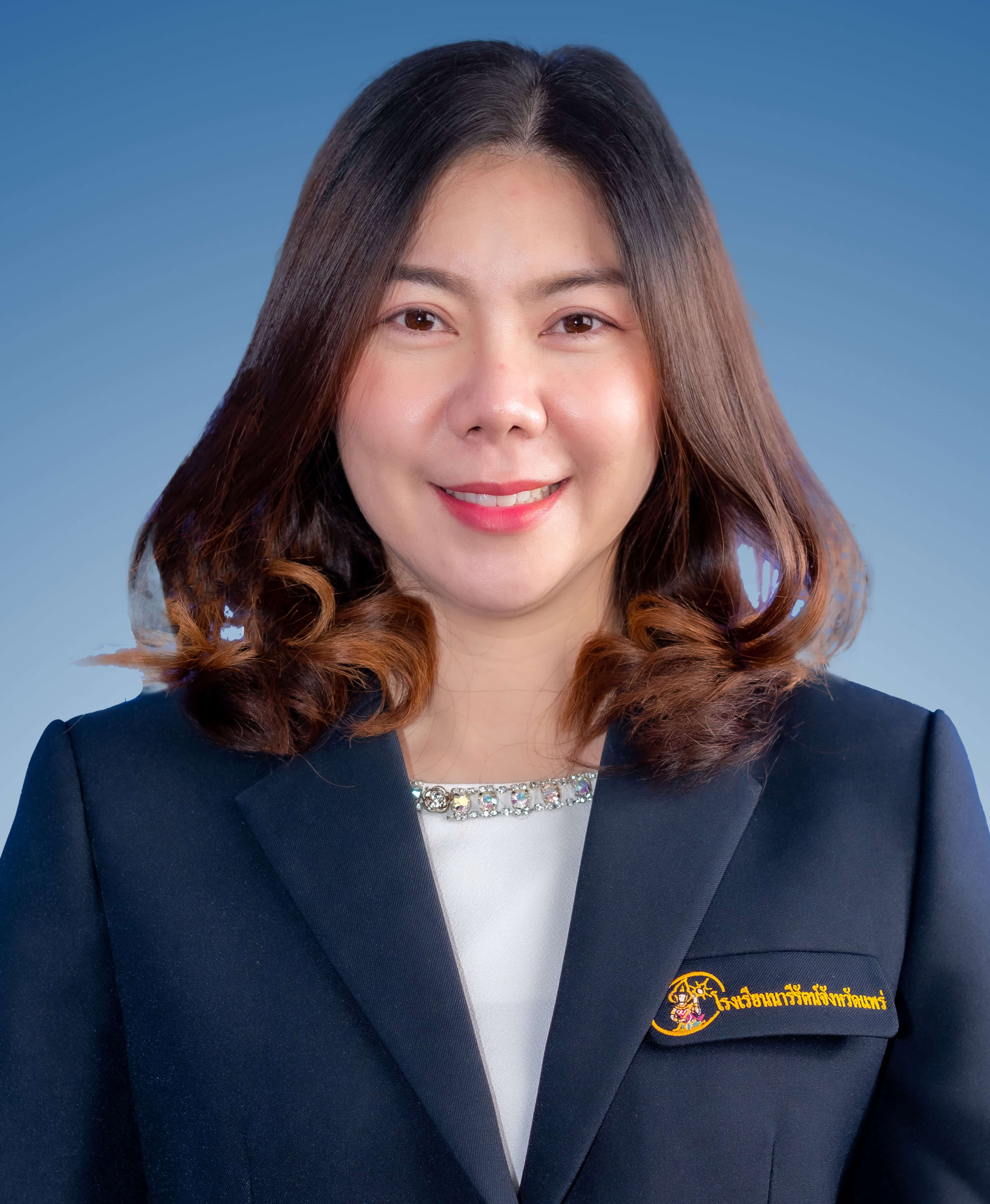 บุคคลากรโรงเรียนนารีรัตน์จังหวัดแพร่