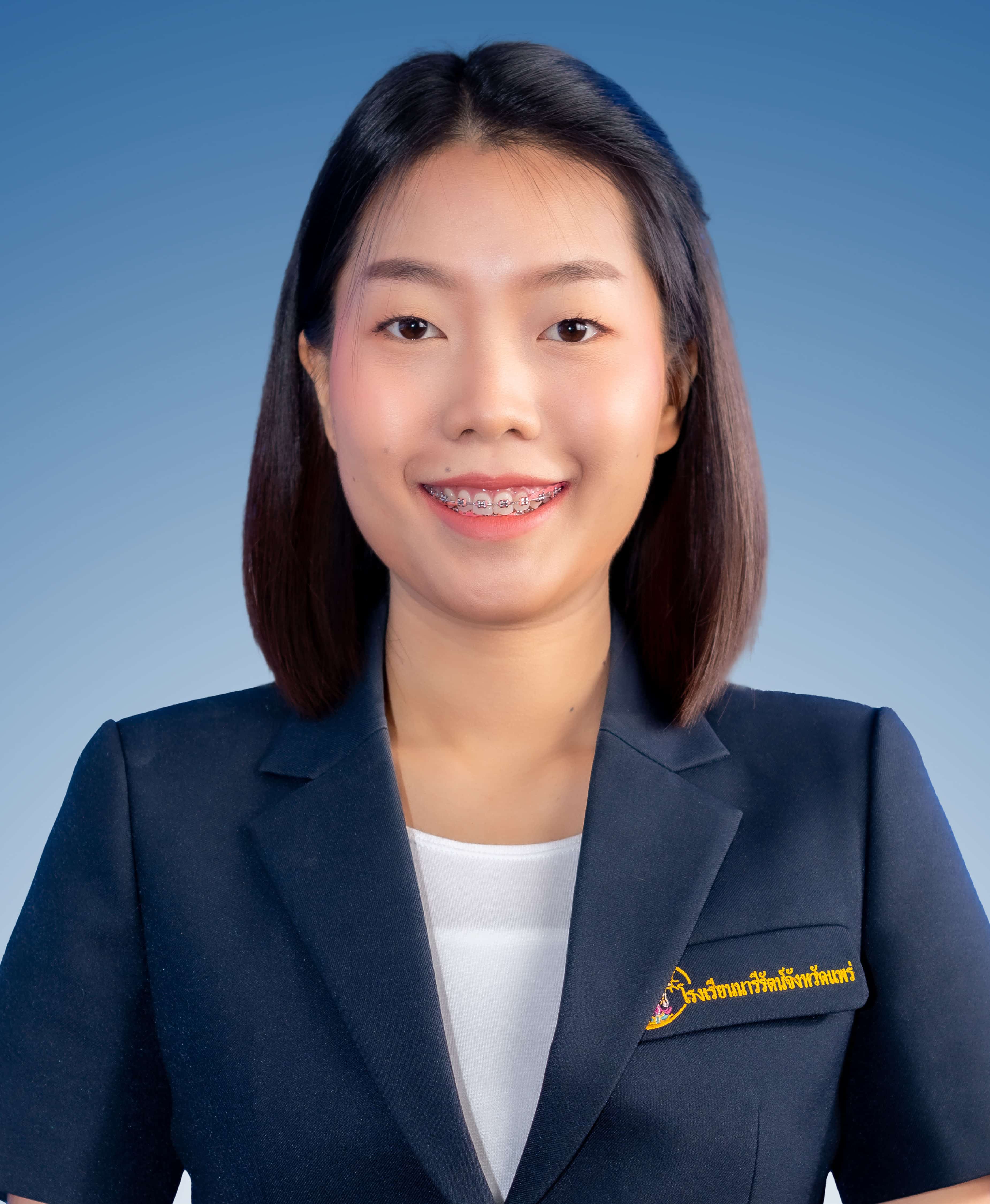 บุคคลากรโรงเรียนนารีรัตน์จังหวัดแพร่